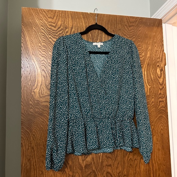nine britton | Tops | Nine Britton Green Patterned Blouse | Poshmark